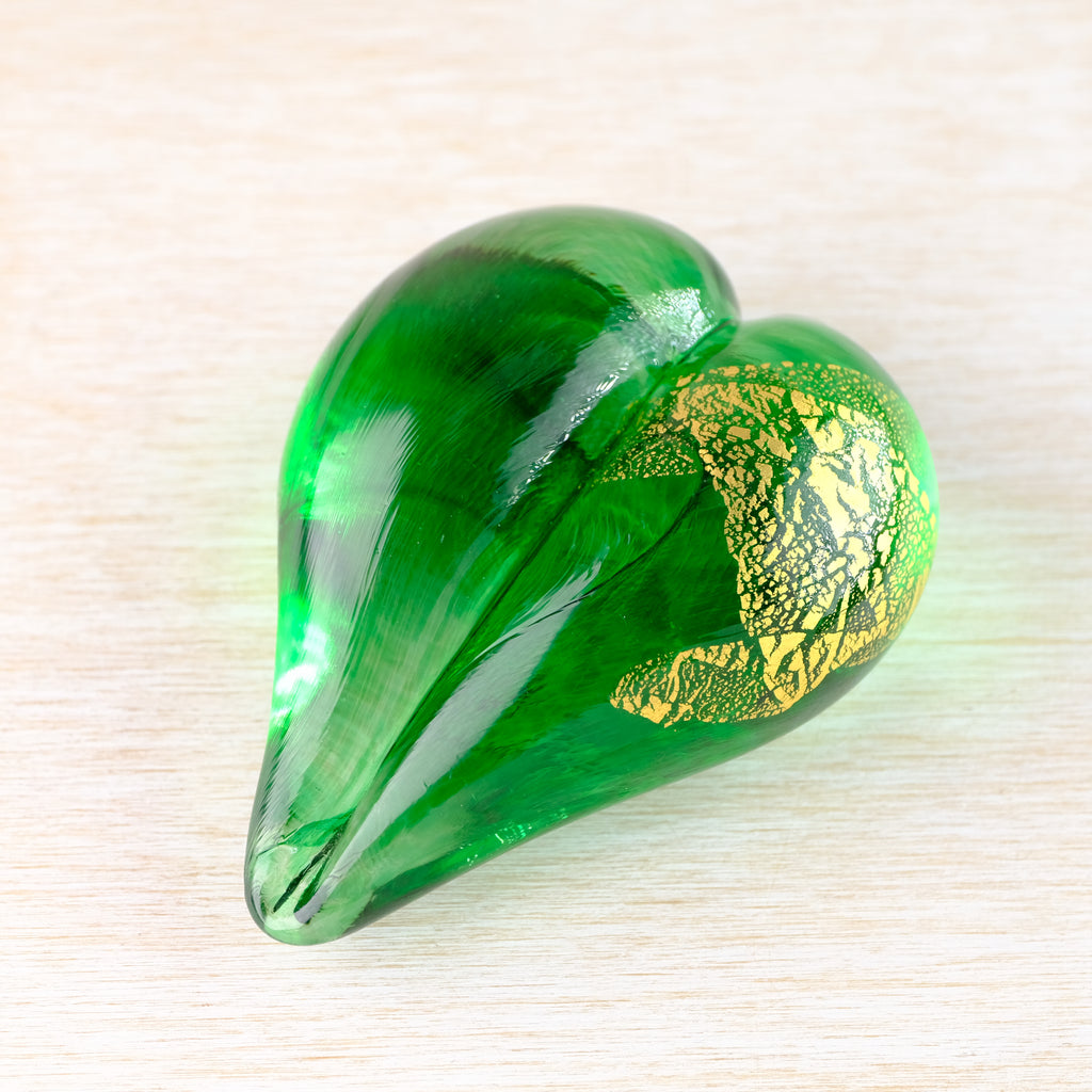 Emerald Green Hand Blown Glass Heart Paperweight. – Smithsonia