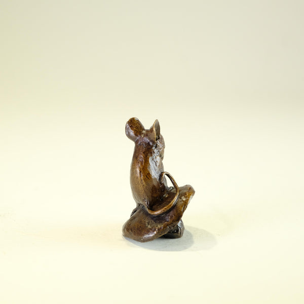 Bronze 'Mouse on Toadstool' Miniature Sculpture. – Smithsonia